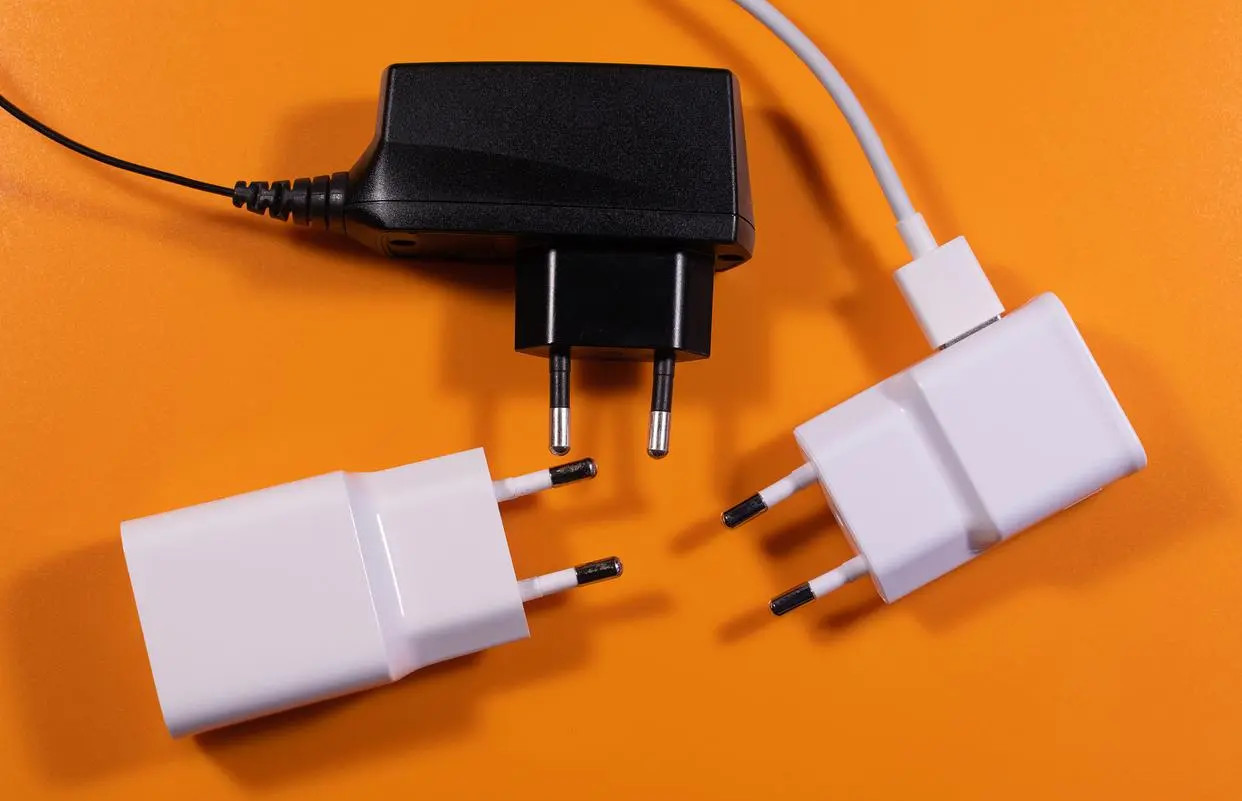 Power adapters and chargers: their importance and differences